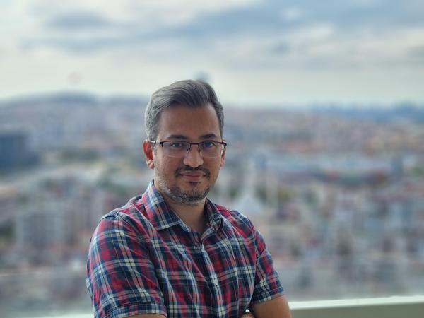 Sina Ranjbar - iOS Developer